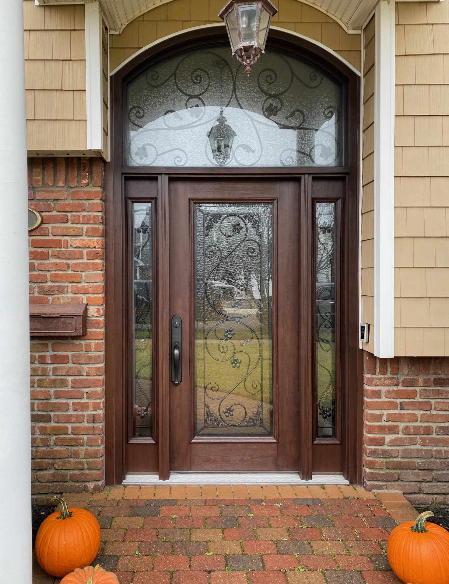 L08-D02-L08_TSM SH AQ Exterior - Royal Windows And Doors