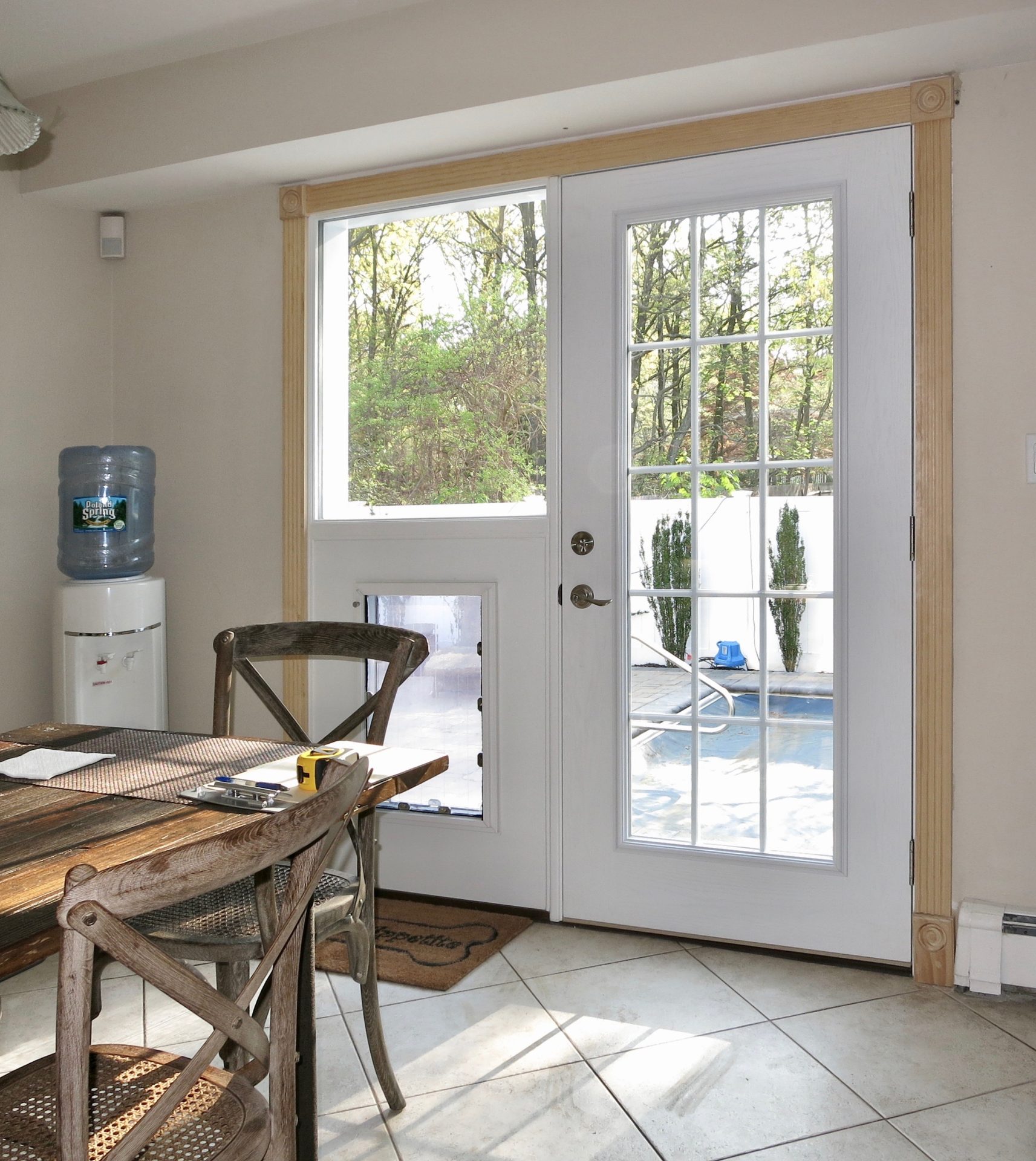 D02-Doggie Door Int - Royal Windows And Doors